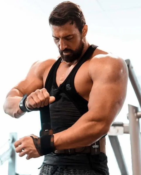 Proper Weightlifting Protection and When to Use - Gunsmith Fitness